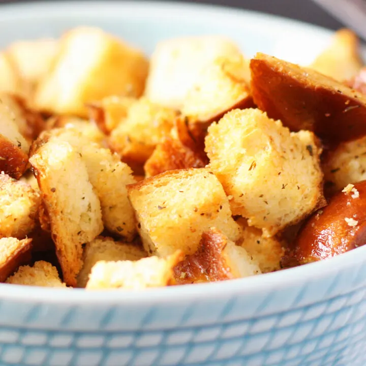 How To Make Easy Homemade Croutons with Stale Bread